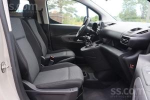 Brown Toyota Proace 2022 in Riga, with an engine capacity of 1.50 L and mileage of 172 thousand km for 11990 €, photo 14 on AUTOMOTO.COM.LV
