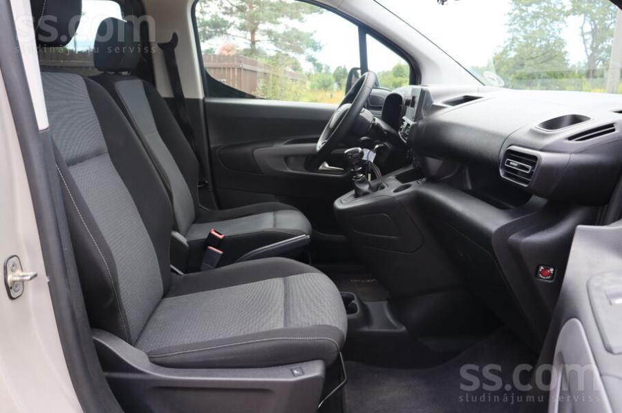 Brown Toyota Proace 2022 in Riga, with an engine capacity of 1.50 L and mileage of 172 thousand km for 11990 €, photo 14 on AUTOMOTO.COM.LV