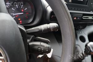 Brown Toyota Proace 2022 in Riga, with an engine capacity of 1.50 L and mileage of 172 thousand km for 11990 €, photo 20 on AUTOMOTO.COM.LV