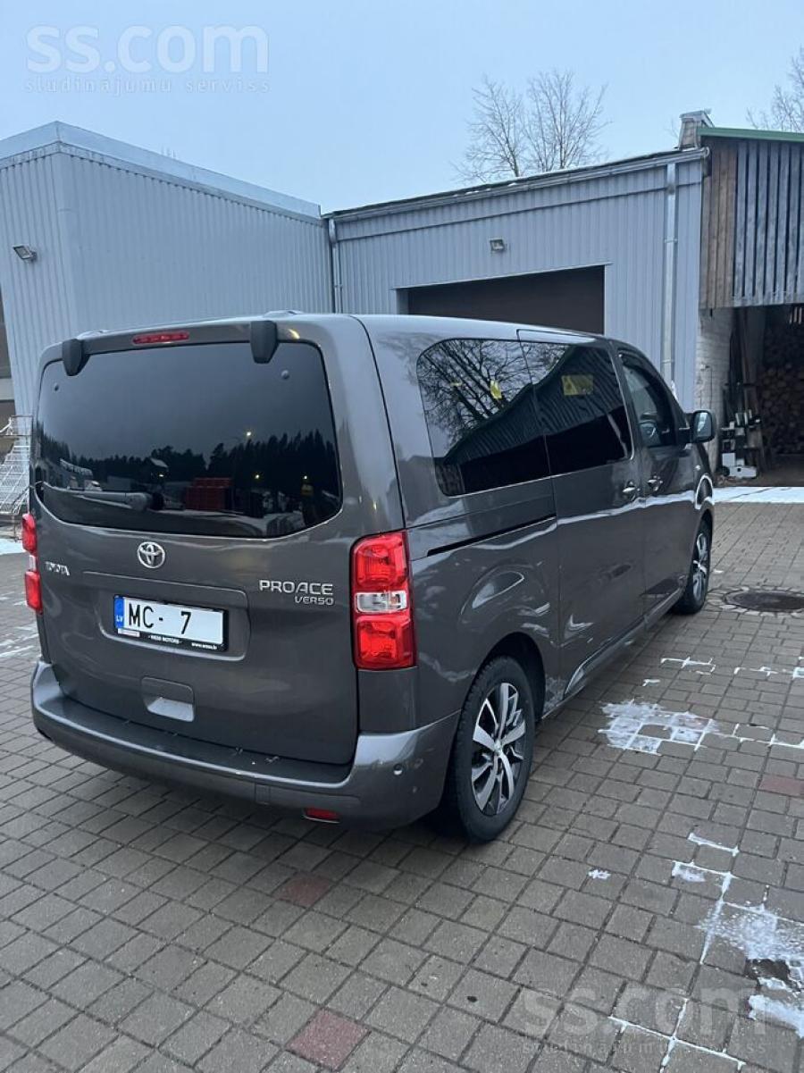 Brown Toyota Proace 2023 in Valmiera, with an engine capacity of 2.00 L and mileage of 40 thousand km for 45000 €, photo 3 on AUTOMOTO.COM.LV
