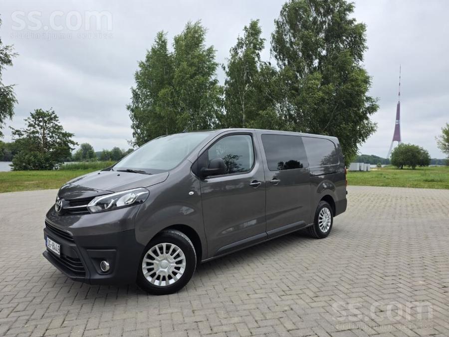 Brown Toyota Proace 2023 in Riga, with an engine capacity of 2.00 L and mileage of 26 thousand km for 33638 €, photo 1 on AUTOMOTO.COM.LV