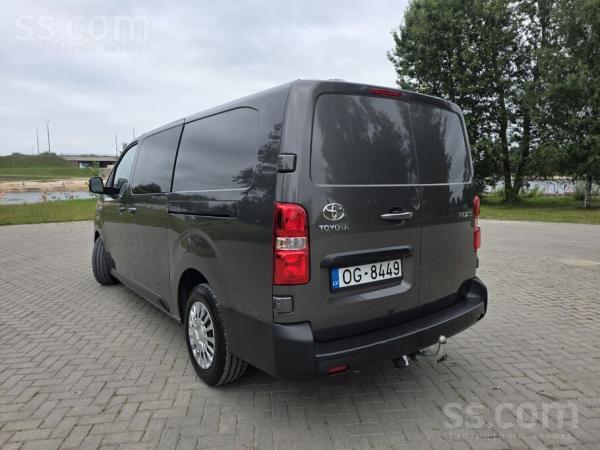 Brūns Toyota Proace 2023 Rīga, ar dzinēja tilpumu 2.00 L un nobraukumu 26 tūkst. km par 33638 €, foto 3 vietnē AUTOMOTO.COM.LV