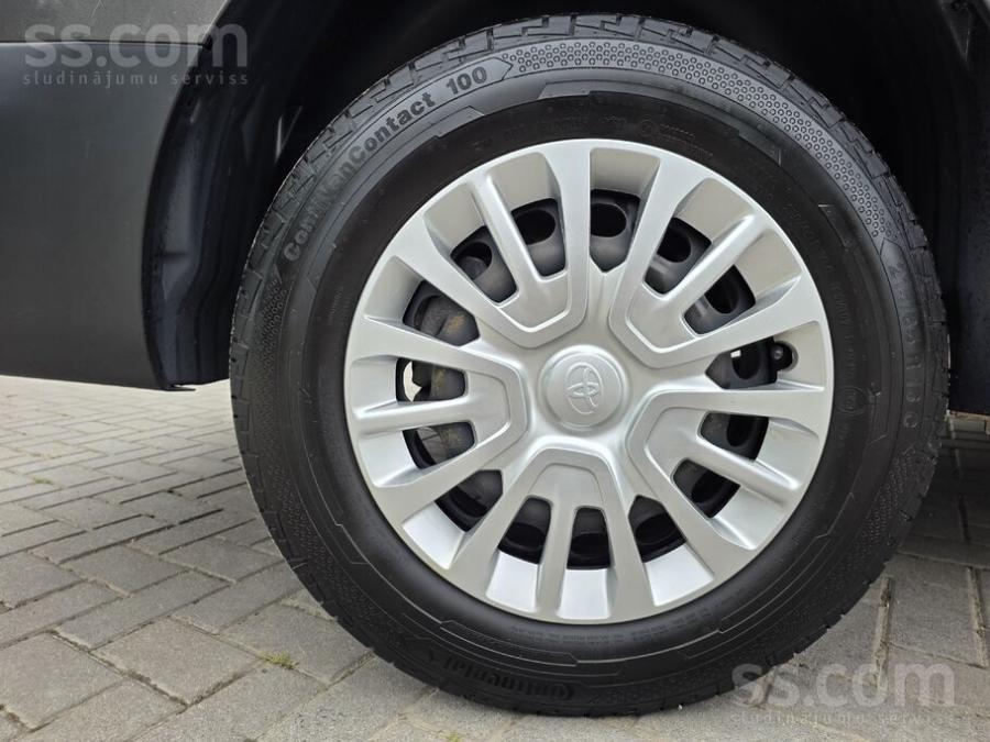 Brown Toyota Proace 2023 in Riga, with an engine capacity of 2.00 L and mileage of 26 thousand km for 33638 €, photo 11 on AUTOMOTO.COM.LV