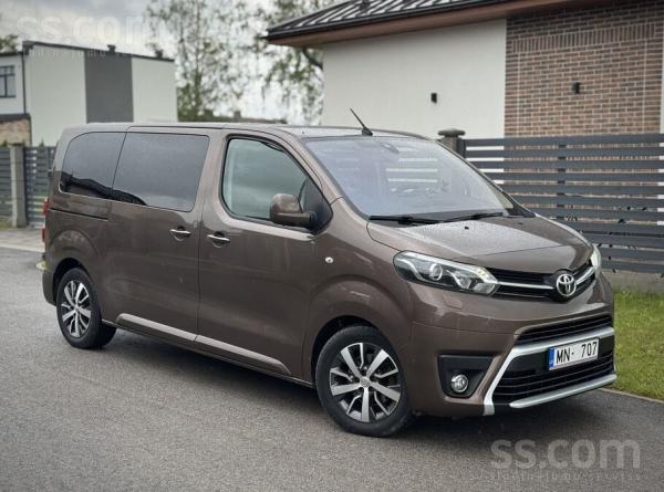 Brūns Toyota Proace 2018 Jelgava, ar dzinēja tilpumu 2.00 L un nobraukumu 123 tūkst. km par 19800 €, foto 4 vietnē AUTOMOTO.COM.LV