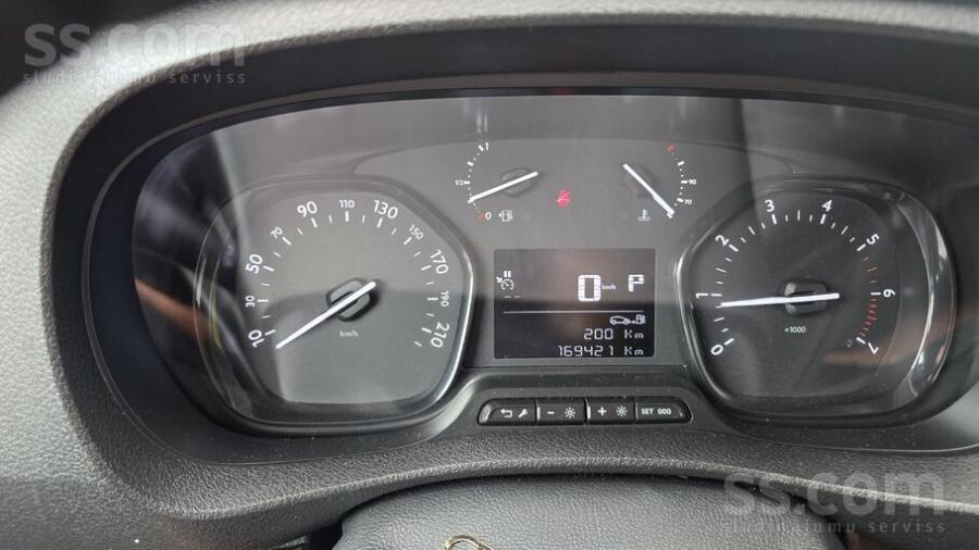 Brūns Toyota Proace 2018 Saldus, ar dzinēja tilpumu 2.00 L un nobraukumu 168 tūkst. km par 14000 €, foto 6 vietnē AUTOMOTO.COM.LV