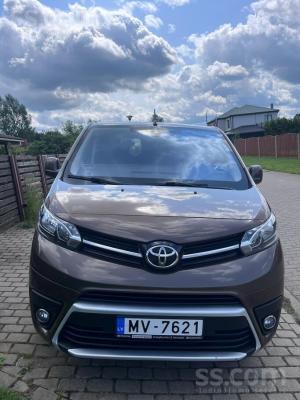 Brown Toyota Proace 2021 in Riga, with an engine capacity of 1.50 L and mileage of 142 thousand km for 19000 €, photo 2 on AUTOMOTO.COM.LV