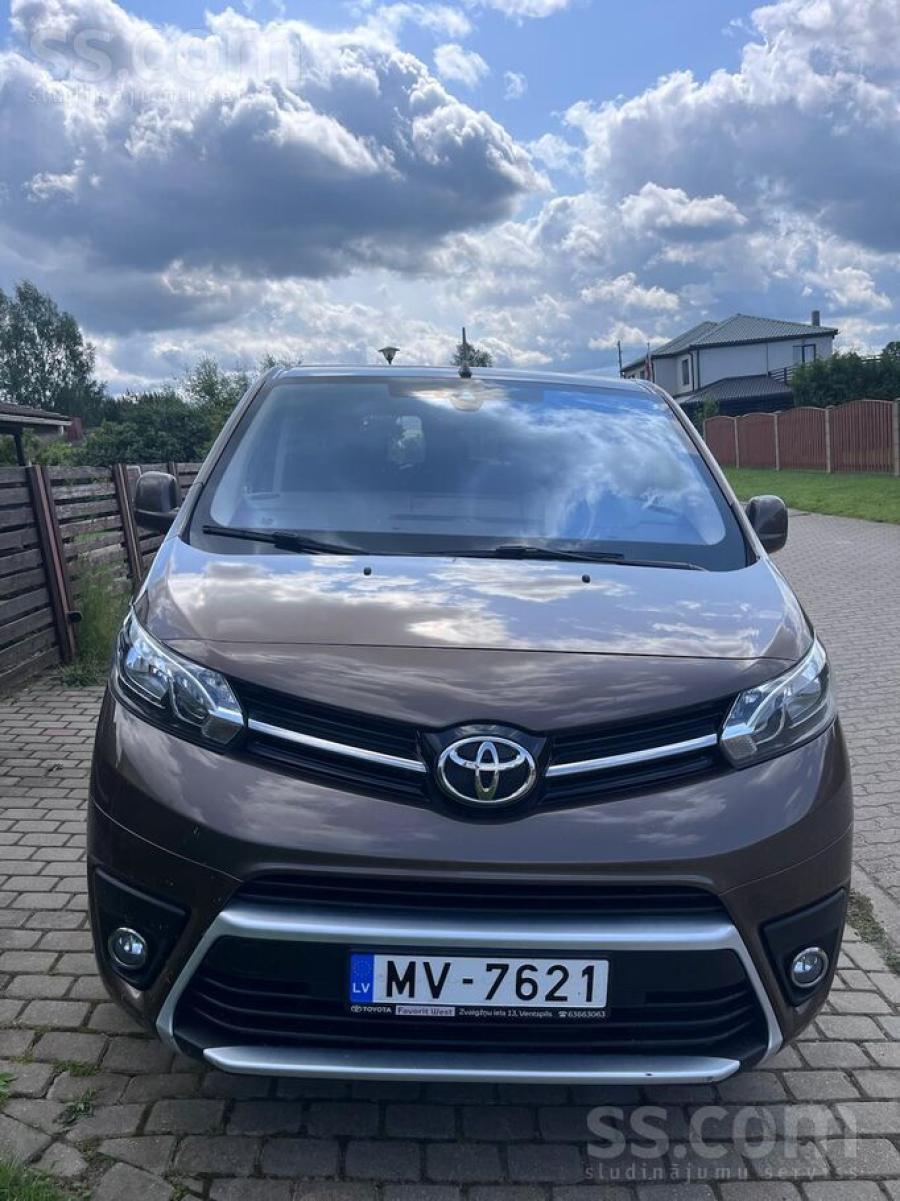 Brown Toyota Proace 2021 in Riga, with an engine capacity of 1.50 L and mileage of 142 thousand km for 19000 €, photo 2 on AUTOMOTO.COM.LV