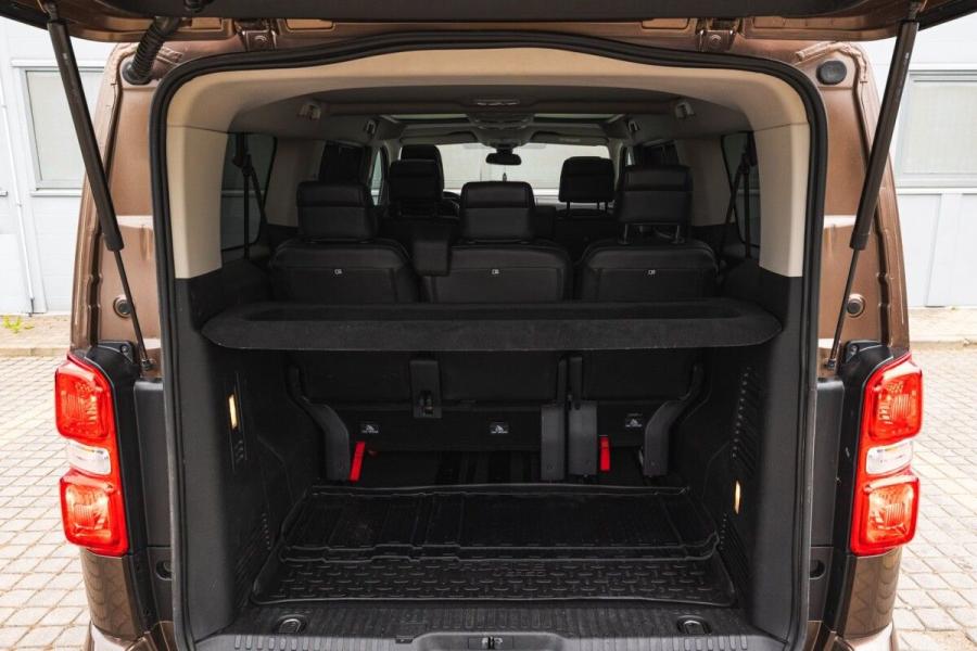 Brūns Toyota Proace 2021 Ventspils, ar dzinēja tilpumu 2.00 L un nobraukumu 214 tūkst. km par 26000 €, foto 14 vietnē AUTOMOTO.COM.LV