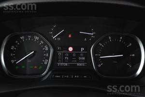 Brūns Toyota Proace 2021 Ventspils, ar dzinēja tilpumu 2.00 L un nobraukumu 214 tūkst. km par 26000 €, foto 23 vietnē AUTOMOTO.COM.LV