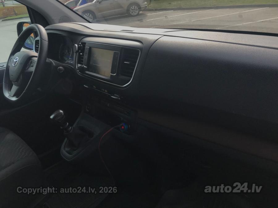 Brown Toyota Proace 2018 in Tallinn, with an engine capacity of 2.00 L and mileage of 132 thousand km for 18500 €, photo 10 on AUTOMOTO.COM.LV
