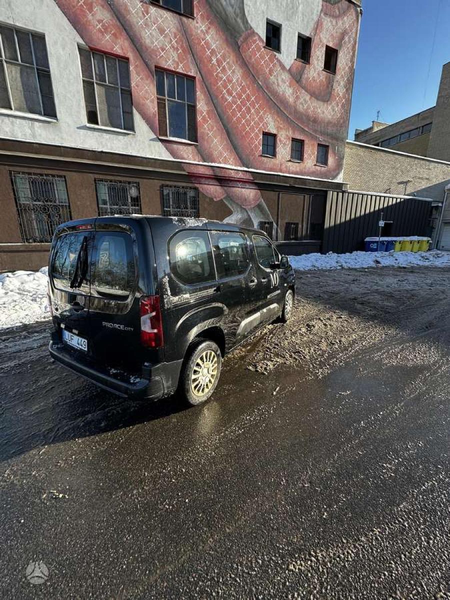 Melns Toyota Proace City 2021 Kauņa, ar dzinēja tilpumu 1.50 L un nobraukumu 107 tūkst. km par 11500 €, foto 3 vietnē AUTOMOTO.COM.LV