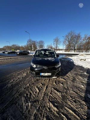 Melns Toyota Proace City 2021 Kauņa, ar dzinēja tilpumu 1.50 L un nobraukumu 107 tūkst. km par 11500 €, foto 6 vietnē AUTOMOTO.COM.LV