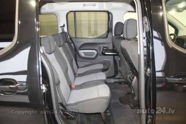 Melns Toyota Proace City 2020 Tallina, ar dzinēja tilpumu 1.50 L un nobraukumu 60 tūkst. km par 19990 €, foto 7 vietnē AUTOMOTO.COM.LV