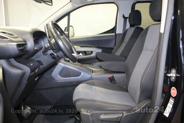 Black Toyota Proace City 2020 in Tallinn, with an engine capacity of 1.50 L and mileage of 60 thousand km for 19990 €, photo 11 on AUTOMOTO.COM.LV