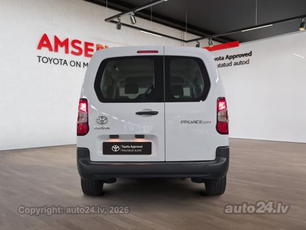 Black Toyota Proace City 2023 in Tallinn, with an engine capacity of 1.99 L and mileage of 53 thousand km for 17900 €, photo 4 on AUTOMOTO.COM.LV