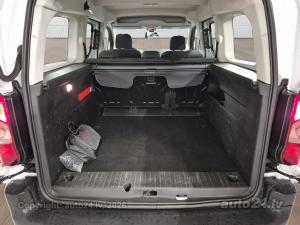 Black Toyota Proace City 2023 in Tallinn, with an engine capacity of 1.99 L and mileage of 53 thousand km for 17900 €, photo 11 on AUTOMOTO.COM.LV