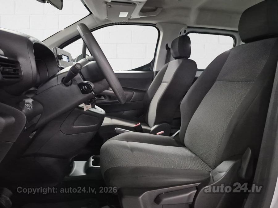 Black Toyota Proace City 2023 in Tallinn, with an engine capacity of 1.99 L and mileage of 53 thousand km for 17900 €, photo 12 on AUTOMOTO.COM.LV