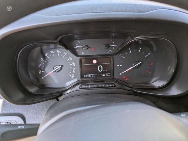 Grey Toyota Proace City 2021 in Vilnius, with an engine capacity of 1.50 L and mileage of 89 thousand km for 12999 €, photo 7 on AUTOMOTO.COM.LV