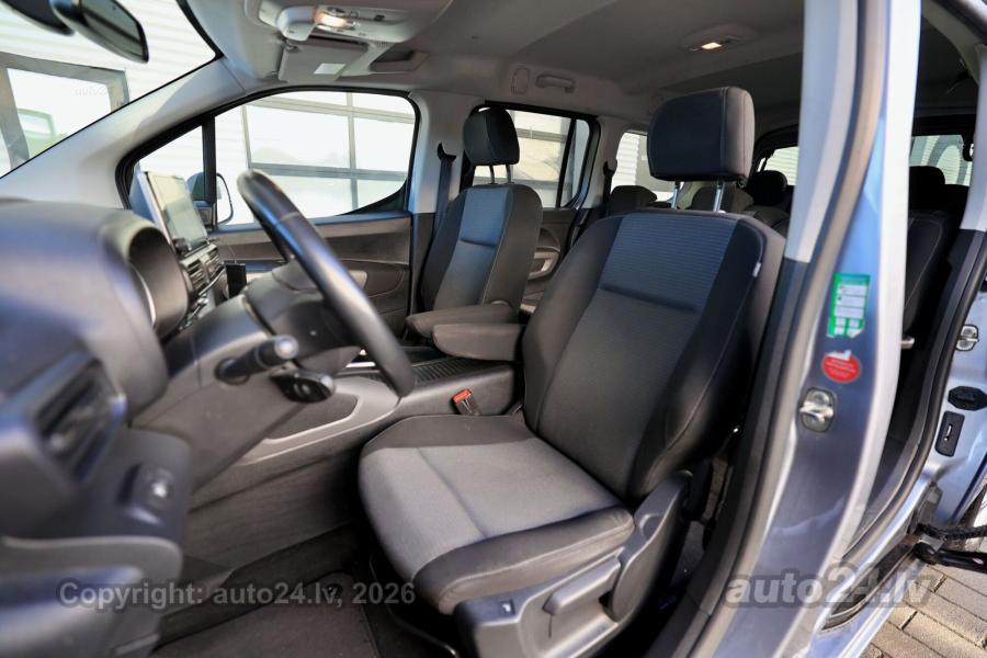 Grey Toyota Proace City 2020 in Tallinn, with an engine capacity of 1.50 L and mileage of 125 thousand km for 15890 €, photo 7 on AUTOMOTO.COM.LV