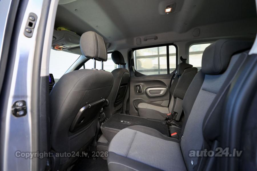 Grey Toyota Proace City 2020 in Tallinn, with an engine capacity of 1.50 L and mileage of 125 thousand km for 15890 €, photo 10 on AUTOMOTO.COM.LV