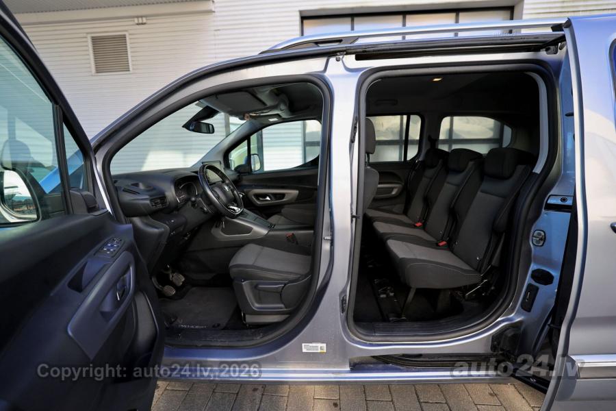 Grey Toyota Proace City 2020 in Tallinn, with an engine capacity of 1.50 L and mileage of 125 thousand km for 15890 €, photo 14 on AUTOMOTO.COM.LV