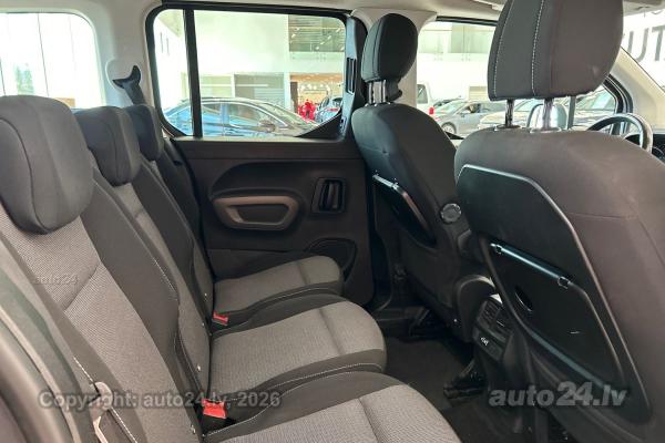Grey Toyota Proace City 2021 in Parnu, with an engine capacity of 1.50 L and mileage of 119 thousand km for 15290 €, photo 7 on AUTOMOTO.COM.LV