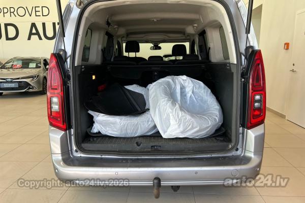 Grey Toyota Proace City 2021 in Parnu, with an engine capacity of 1.50 L and mileage of 119 thousand km for 15290 €, photo 10 on AUTOMOTO.COM.LV