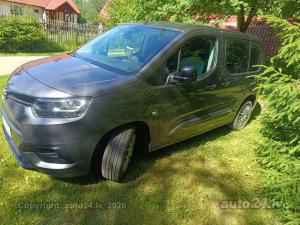 Grey Toyota Proace City 2022 in Tallinn, with an engine capacity of 1.20 L and mileage of 50 thousand km for 12500 €, photo 4 on AUTOMOTO.COM.LV