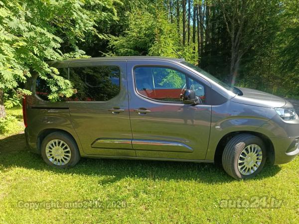 Pelēks Toyota Proace City 2022 Tallina, ar dzinēja tilpumu 1.20 L un nobraukumu 50 tūkst. km par 12500 €, foto 6 vietnē AUTOMOTO.COM.LV
