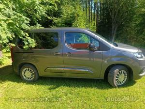 Grey Toyota Proace City 2022 in Tallinn, with an engine capacity of 1.20 L and mileage of 50 thousand km for 12500 €, photo 6 on AUTOMOTO.COM.LV