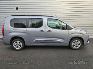 Grey Toyota Proace City 2024 in Tallinn, with an engine capacity of 1.50 L and mileage of 89 thousand km for 27000 €, photo 3 on AUTOMOTO.COM.LV