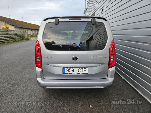 Grey Toyota Proace City 2024 in Tallinn, with an engine capacity of 1.50 L and mileage of 89 thousand km for 27000 €, photo 5 on AUTOMOTO.COM.LV