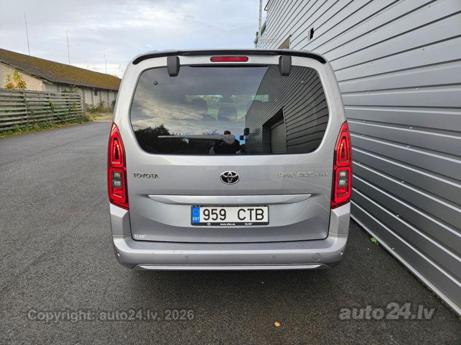 Grey Toyota Proace City 2024 in Tallinn, with an engine capacity of 1.50 L and mileage of 89 thousand km for 27000 €, photo 5 on AUTOMOTO.COM.LV