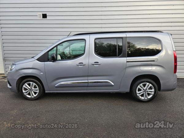 Grey Toyota Proace City 2024 in Tallinn, with an engine capacity of 1.50 L and mileage of 89 thousand km for 27000 €, photo 7 on AUTOMOTO.COM.LV