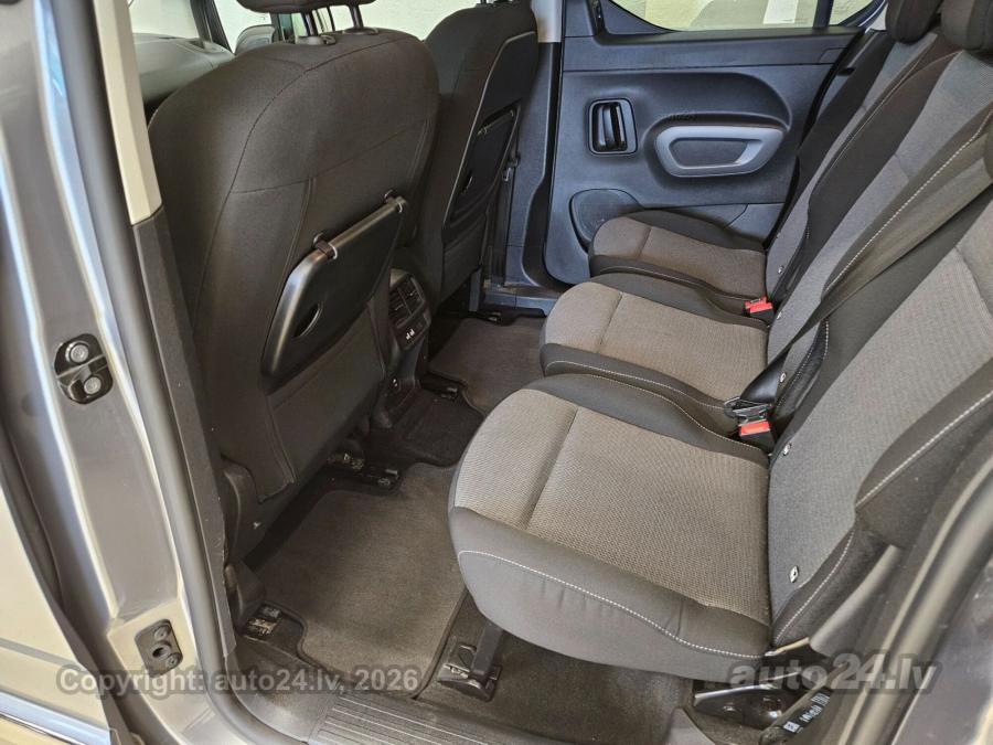 Grey Toyota Proace City 2024 in Tallinn, with an engine capacity of 1.50 L and mileage of 89 thousand km for 27000 €, photo 13 on AUTOMOTO.COM.LV