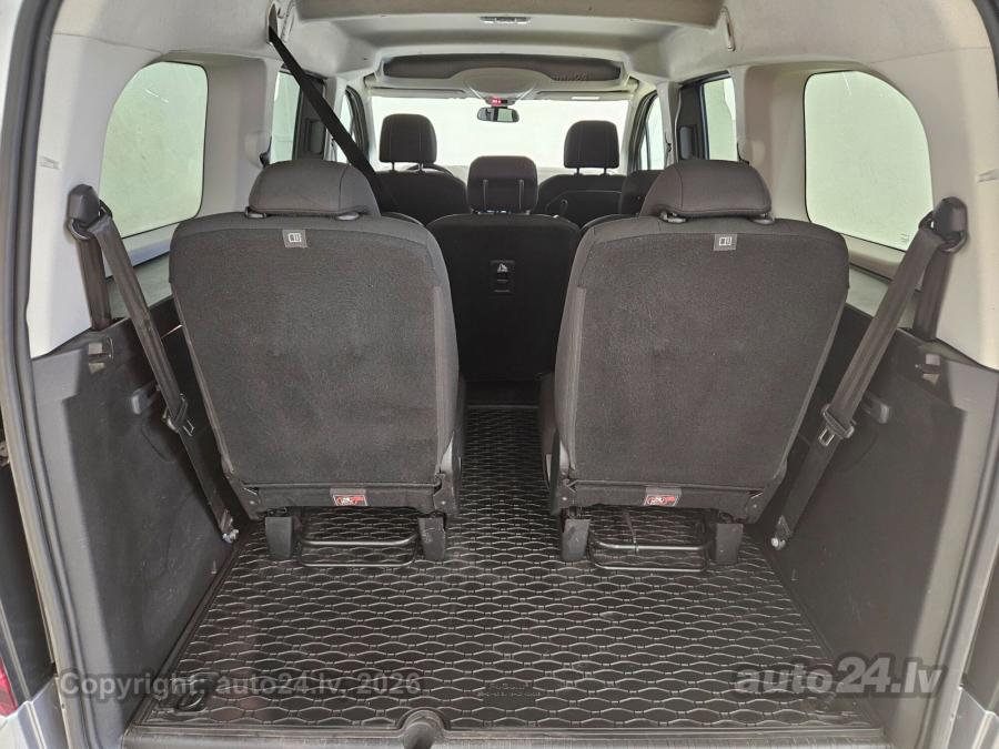 Grey Toyota Proace City 2024 in Tallinn, with an engine capacity of 1.50 L and mileage of 89 thousand km for 27000 €, photo 20 on AUTOMOTO.COM.LV