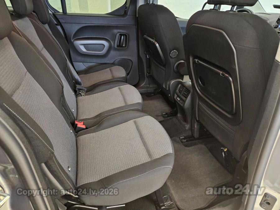 Grey Toyota Proace City 2024 in Tallinn, with an engine capacity of 1.50 L and mileage of 89 thousand km for 27000 €, photo 21 on AUTOMOTO.COM.LV