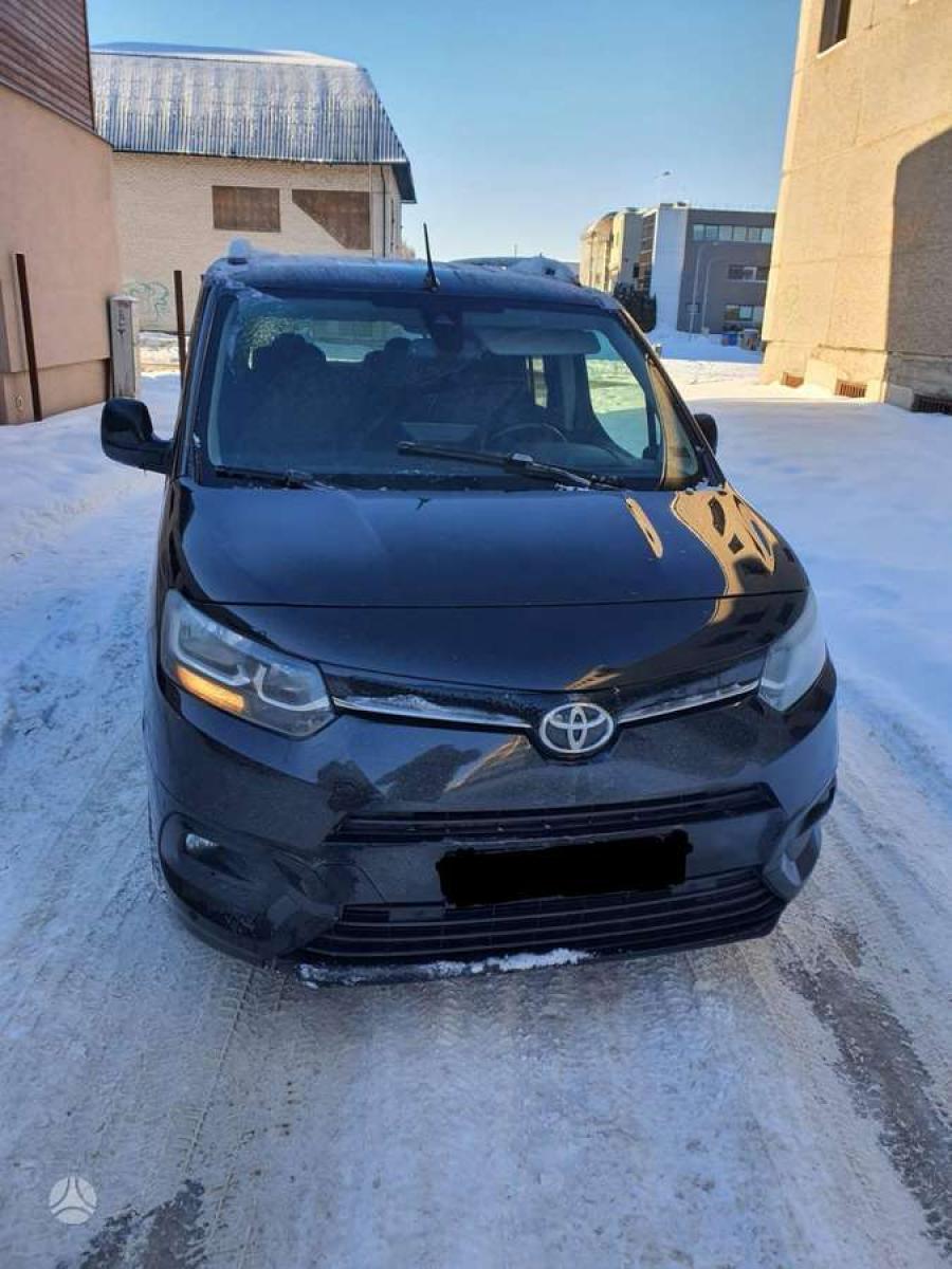 Black Toyota Proace City Verso 2021 in Kaunas, with an engine capacity of 1.20 L and mileage of 257 thousand km for 12550 €, photo 7 on AUTOMOTO.COM.LV