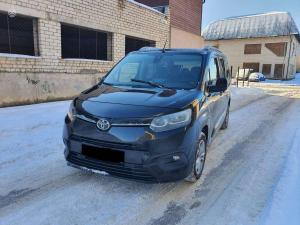 Black Toyota Proace City Verso 2021 in Kaunas, with an engine capacity of 1.20 L and mileage of 257 thousand km for 12550 €, photo 8 on AUTOMOTO.COM.LV