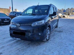 Black Toyota Proace City Verso 2021 in Kaunas, with an engine capacity of 1.20 L and mileage of 257 thousand km for 12550 €, photo 9 on AUTOMOTO.COM.LV