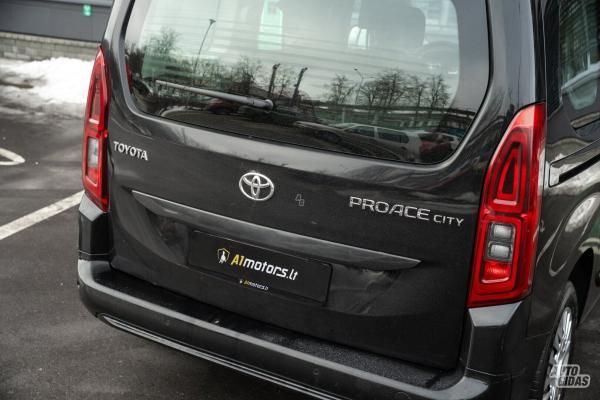 Melns Toyota Proace City Verso 2021 Viļņa, ar dzinēja tilpumu 1.20 L un nobraukumu 124 tūkst. km par 12490 €, foto 11 vietnē AUTOMOTO.COM.LV
