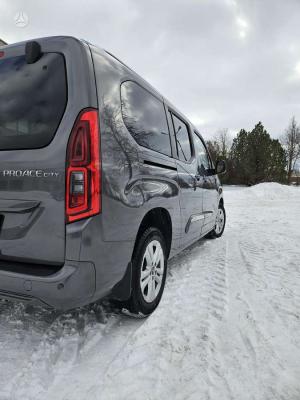 Brown Toyota Proace City Verso 2020 in Silute, with an engine capacity of 1.50 L and mileage of 111 thousand km for 17300 €, photo 3 on AUTOMOTO.COM.LV