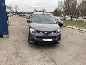 Pelēks Toyota Proace City Verso 2020 Kauņa, ar dzinēja tilpumu 1.50 L un nobraukumu 210 tūkst. km par 13200 €, foto  vietnē AUTOMOTO.COM.LV