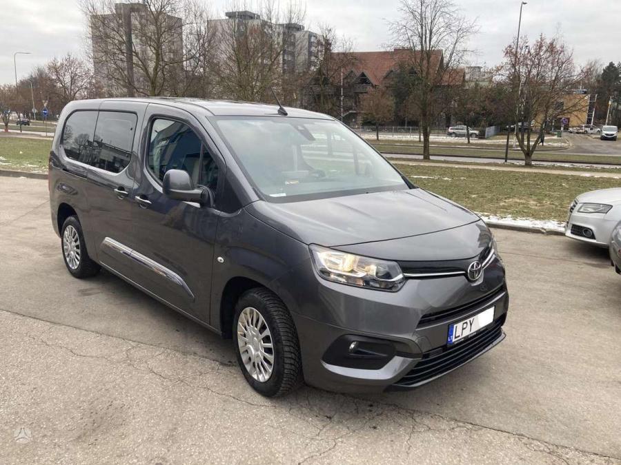 Grey Toyota Proace City Verso 2020 in Kaunas, with an engine capacity of 1.50 L and mileage of 210 thousand km for 13200 €, photo 3 on AUTOMOTO.COM.LV