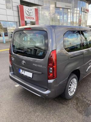 Grey Toyota Proace City Verso 2020 in Kaunas, with an engine capacity of 1.50 L and mileage of 210 thousand km for 13200 €, photo 4 on AUTOMOTO.COM.LV