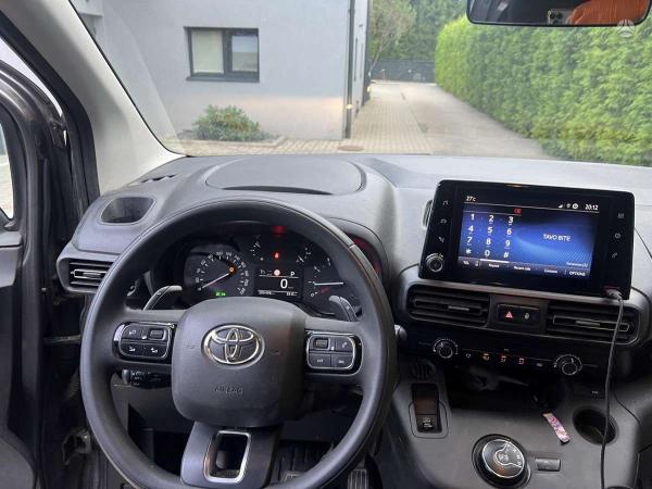 Grey Toyota Proace City Verso 2020 in Kaunas, with an engine capacity of 1.50 L and mileage of 210 thousand km for 13200 €, photo 9 on AUTOMOTO.COM.LV