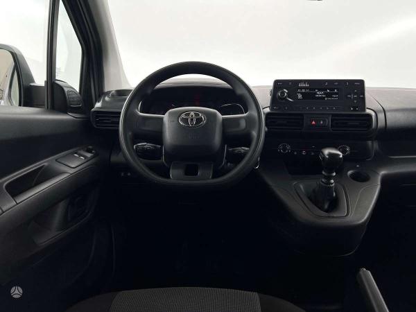 Pelēks Toyota Proace City Verso 2022 Viļņa, ar dzinēja tilpumu 1.50 L un nobraukumu 149 tūkst. km par 14800 €, foto 9 vietnē AUTOMOTO.COM.LV