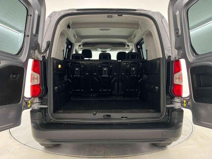 Pelēks Toyota Proace City Verso 2022 Viļņa, ar dzinēja tilpumu 1.50 L un nobraukumu 149 tūkst. km par 14800 €, foto 11 vietnē AUTOMOTO.COM.LV