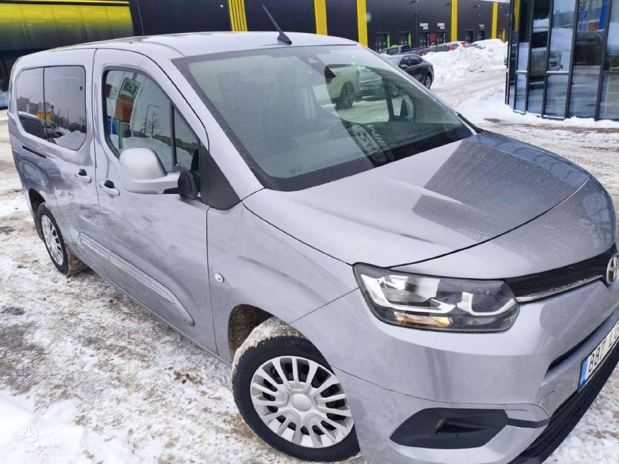 Pelēks Toyota Proace City Verso 2021 Tartu, ar dzinēja tilpumu 1.20 L un nobraukumu 199 tūkst. km par 12500 €, foto 1 vietnē AUTOMOTO.COM.LV