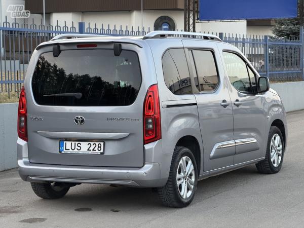 Pelēks Toyota Proace City Verso 2021 Viļņa, ar dzinēja tilpumu 1.20 L un nobraukumu 95 tūkst. km par 16500 €, foto 6 vietnē AUTOMOTO.COM.LV